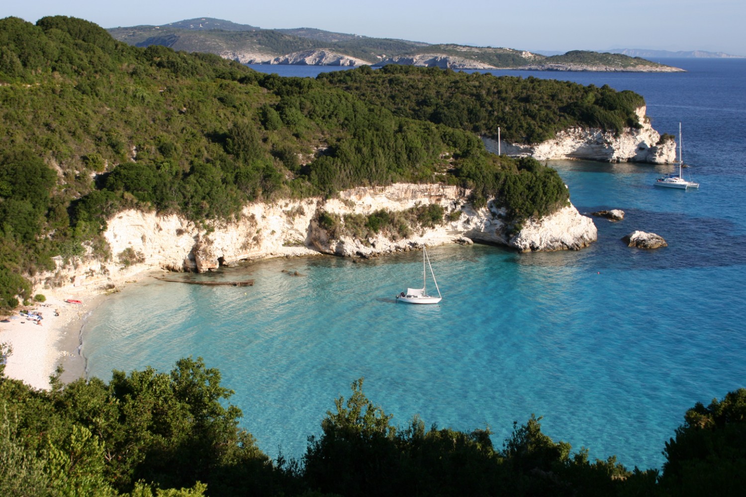 La navigation en mer Ionienne : les destinations à ne pas manquer ...